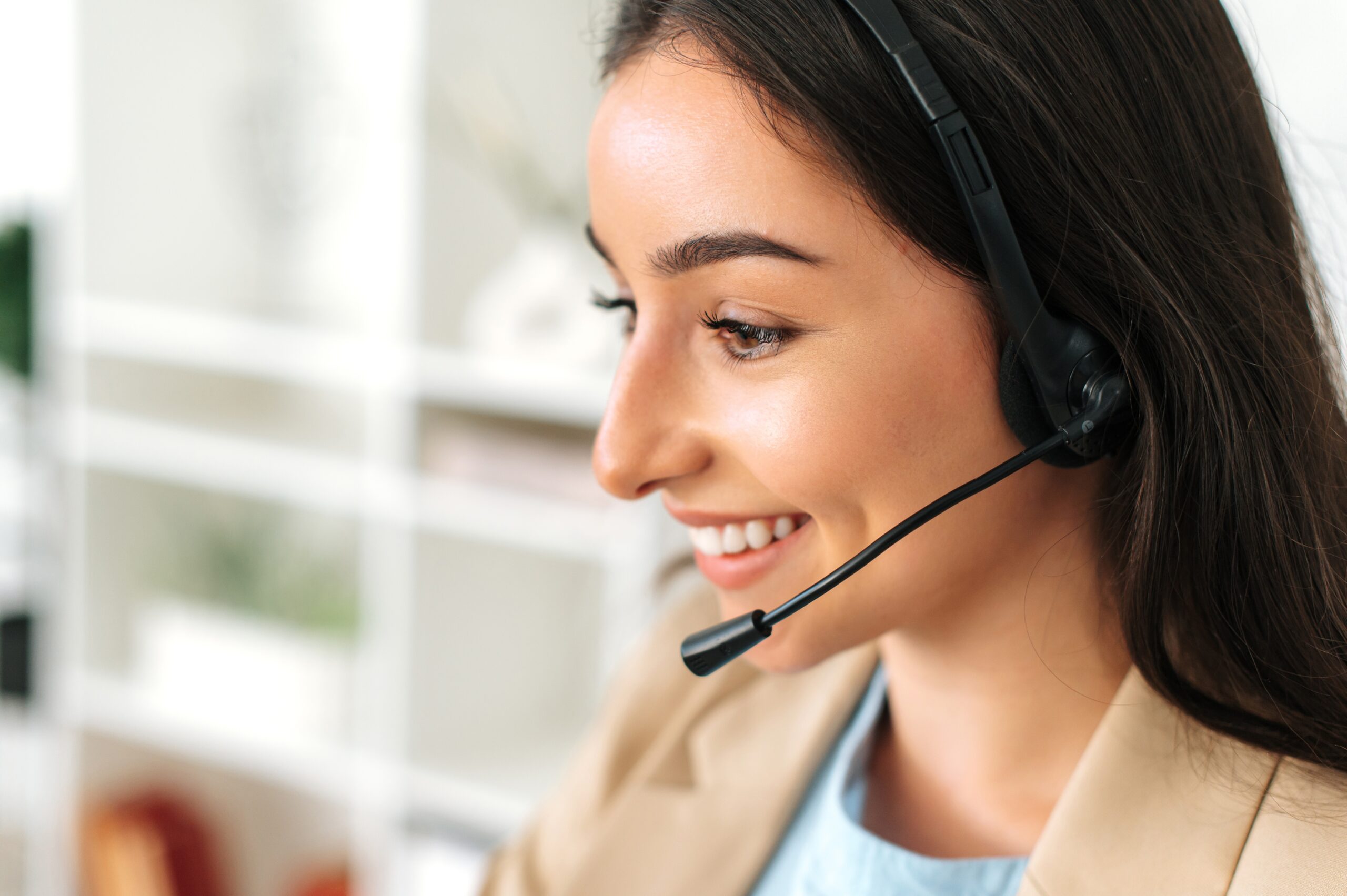 Key Benefits of an After-Hours Answering Service for Law Firms